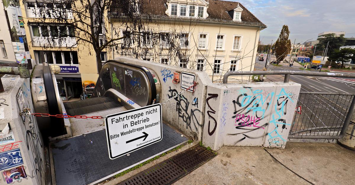Sanierung des Kleinschmidtstegs in Darmstadt: Tschüss, „Krone“-Rolltreppe!