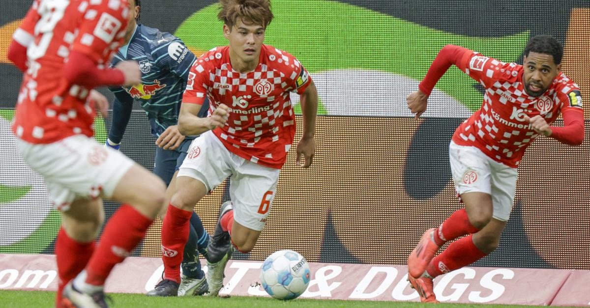 Kaishu Sano von Mainz 05 beißt sich in der Bundesliga durch
