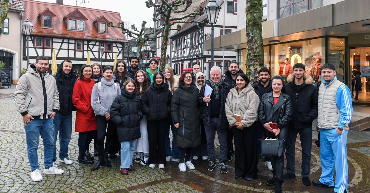 Junge Migranten entdecken Groß-Geraus Charme