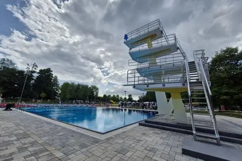 Wie gefährlich ist der Zehn-Meter-Turm im Dieburger Freibad?