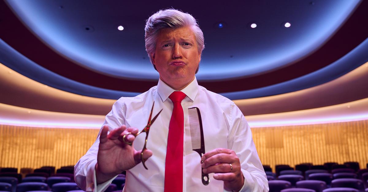 Schauspieler Alexis Bug schlüpft in die Bühnenfigur des Toni Trumps