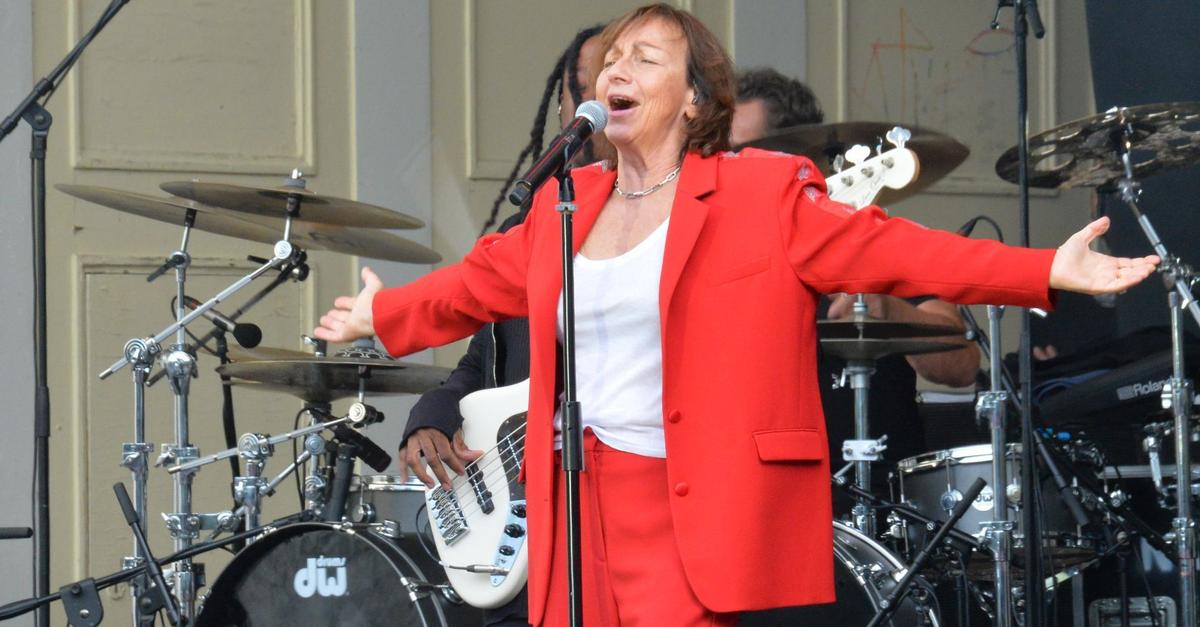 Gianna Nannini fällt bei Rheingau Musik Festival in Wiesbaden – und ...