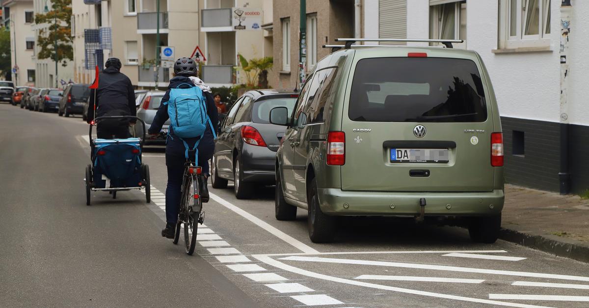 Darmstadts Straßen werden umgebaut: Das Blech muss runter von den Gehwegen