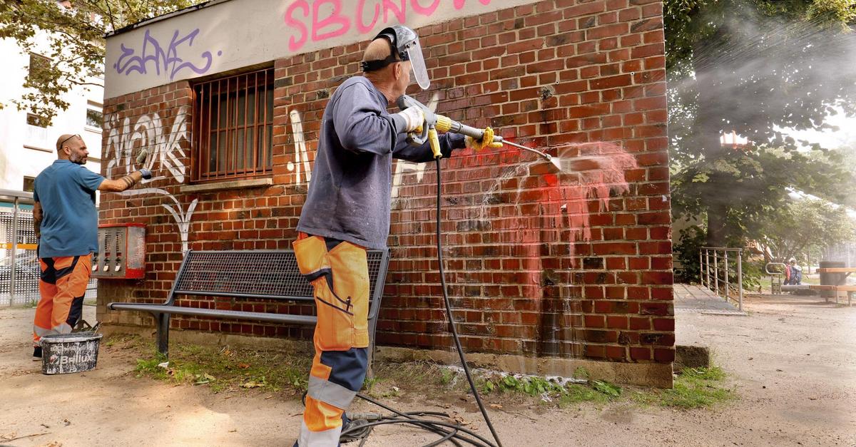 Täglich sind in Darmstadt EAD-Graffiti-Entferner unterwegs