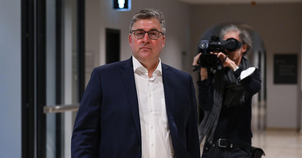 So fällt das Jahres-Fazit von Eintracht-Boss Hellmann aus