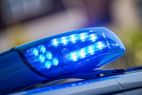 Unbekannte rauben Spargelstand aus
