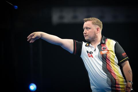 Darts-Profi mit Kampfansage an „Idioten im Internet“