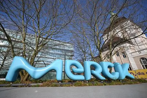 Merck baut Top-Management im großen Stil um