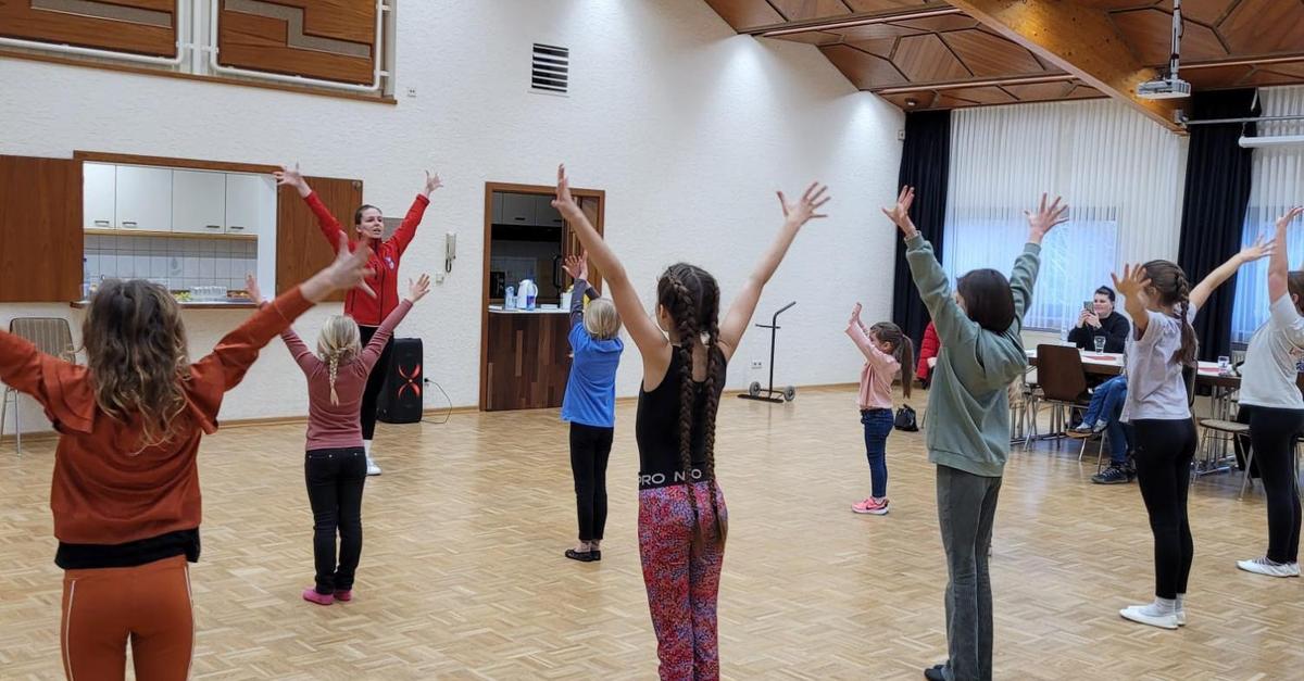 Erste Tanzschritte beim SKK 50 Bürstadt erlernen