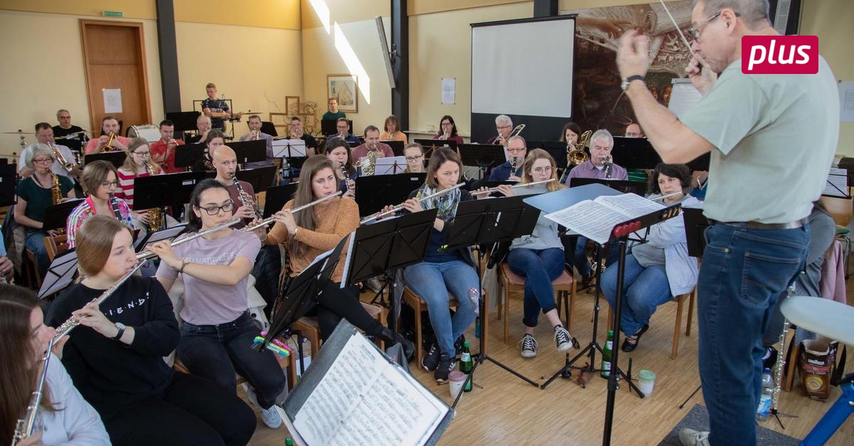 Neuer Dirigent für großes Orchester der KKM