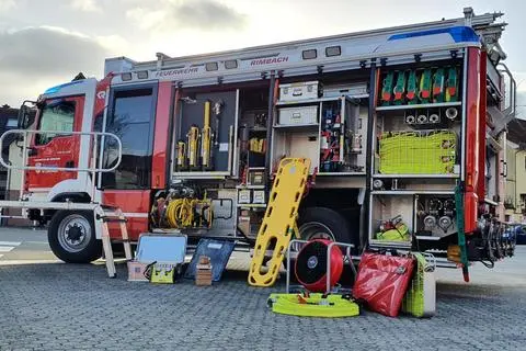 Firma Schmoller dankt Feuerwehr nach Brand