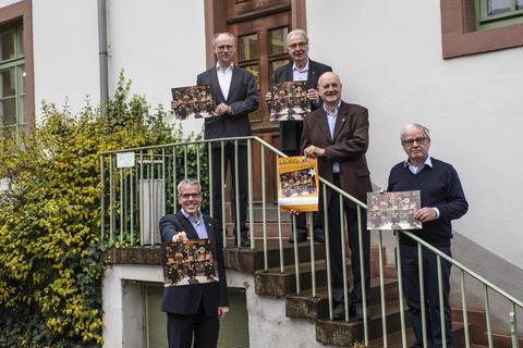 Mit einem Kalender Gutes tun und gewinnen