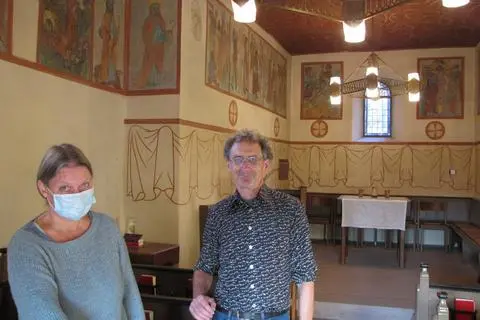 Malchen: In der kleinen evangelischen Kirche ist es zu eng