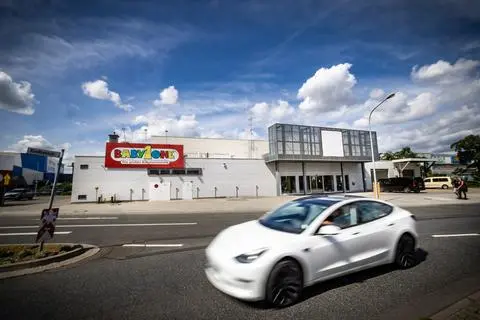 Tesla Delivery Hub Darmstadt Weiterstadtnull