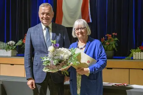 Gernsheim: Hildegard Saltzer wird Ehrenstadträtin