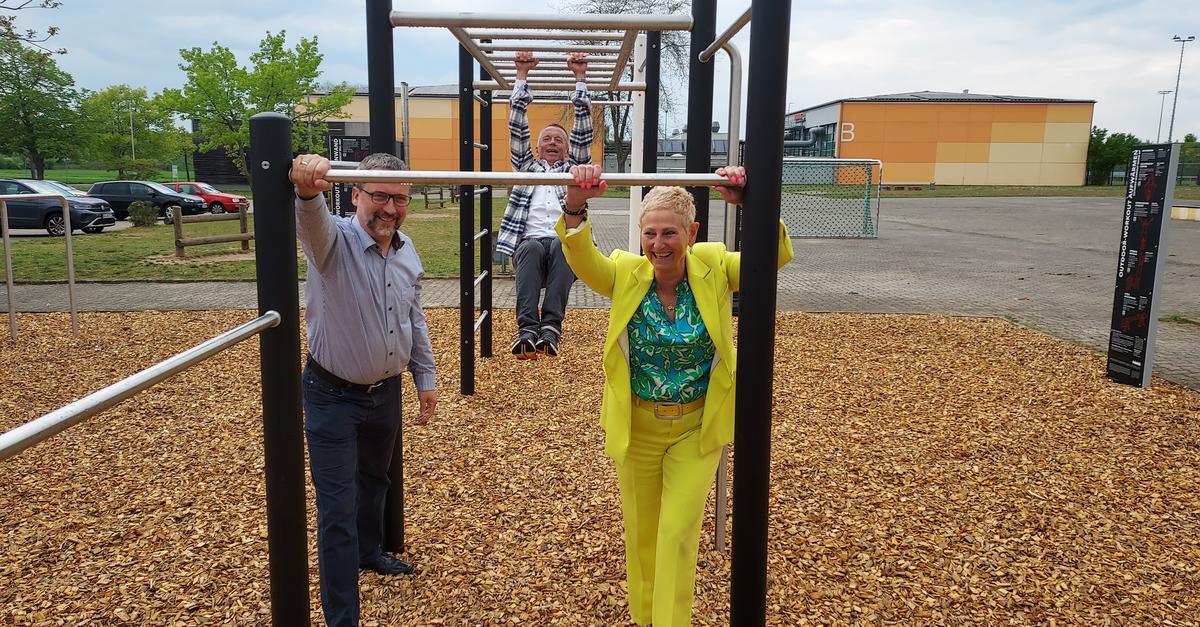 Neue Calisthenics-Anlage bringt Bewegung an IGS Mainspitze