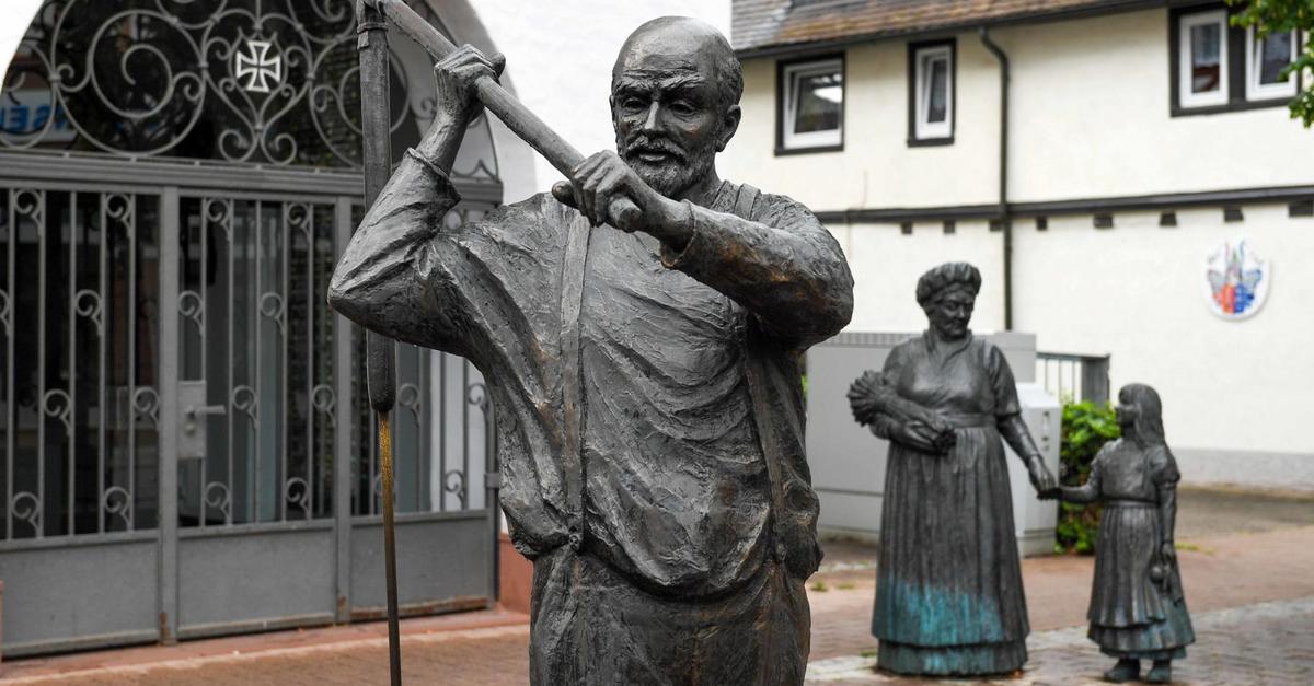 Groß-Gerau: Lenin mit dem Dreschflegel