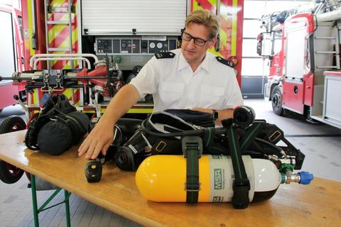 Neue Atemschutz-Technik für Feuerwehren Groß-Gerau