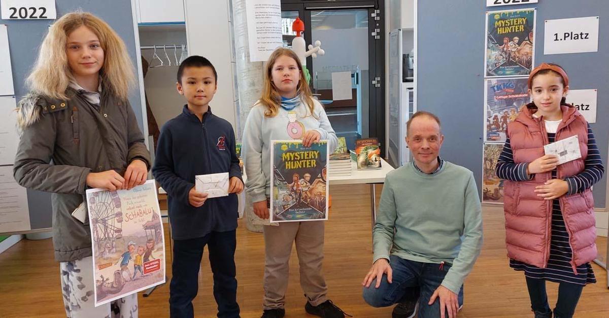 Bücherwurm-Preisträger in Raunheimer Mediathek ausgezeichnet