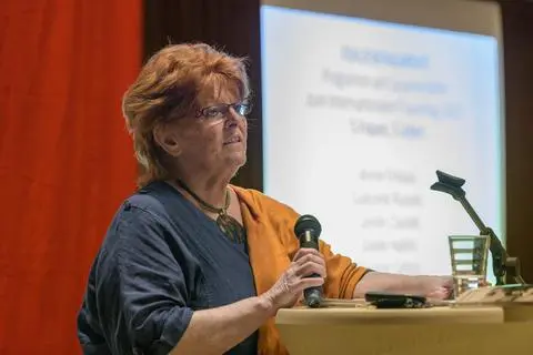 Suzanne Bohn spricht in Riedstadt über Marie Cardinal