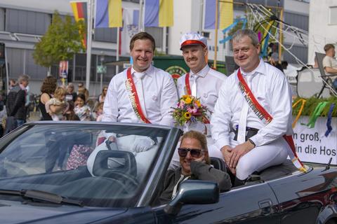 Großer Andrang beim Kerweumzug in Goddelau