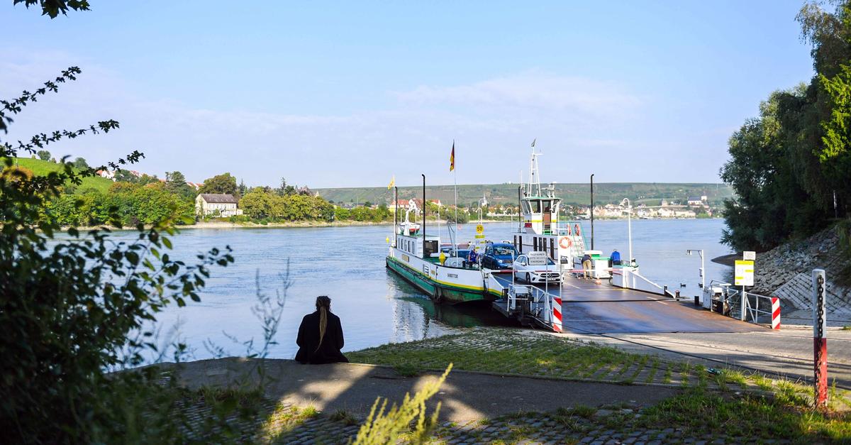 Trebur: 80-Jährige fährt von Fähre in den Rhein