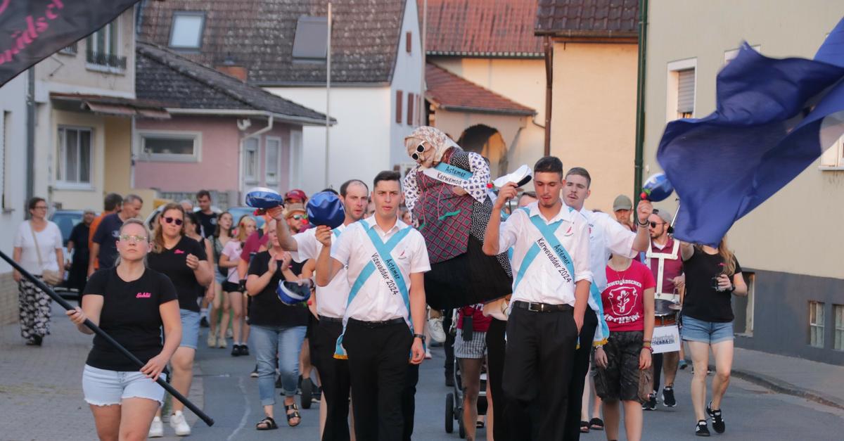 Astheim feiert die 321. Kirchweih