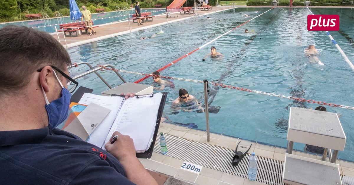 Schwimmen auf Abstand im Treburer Freibad