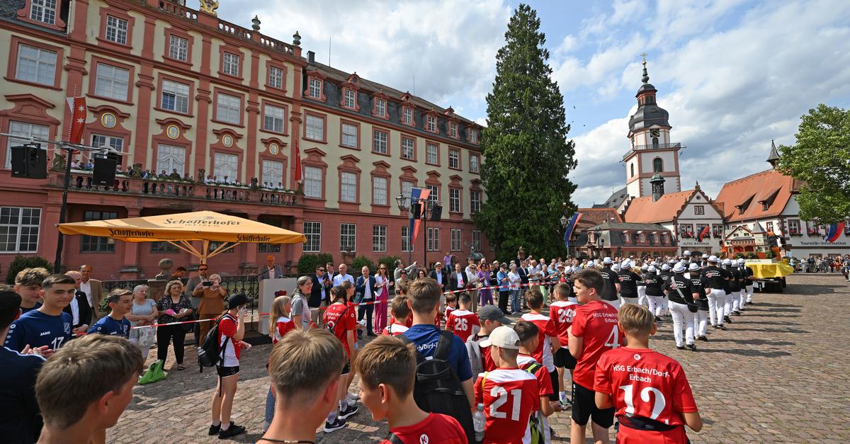 So war die Eröffnung des Erbacher Wiesenmarkts
