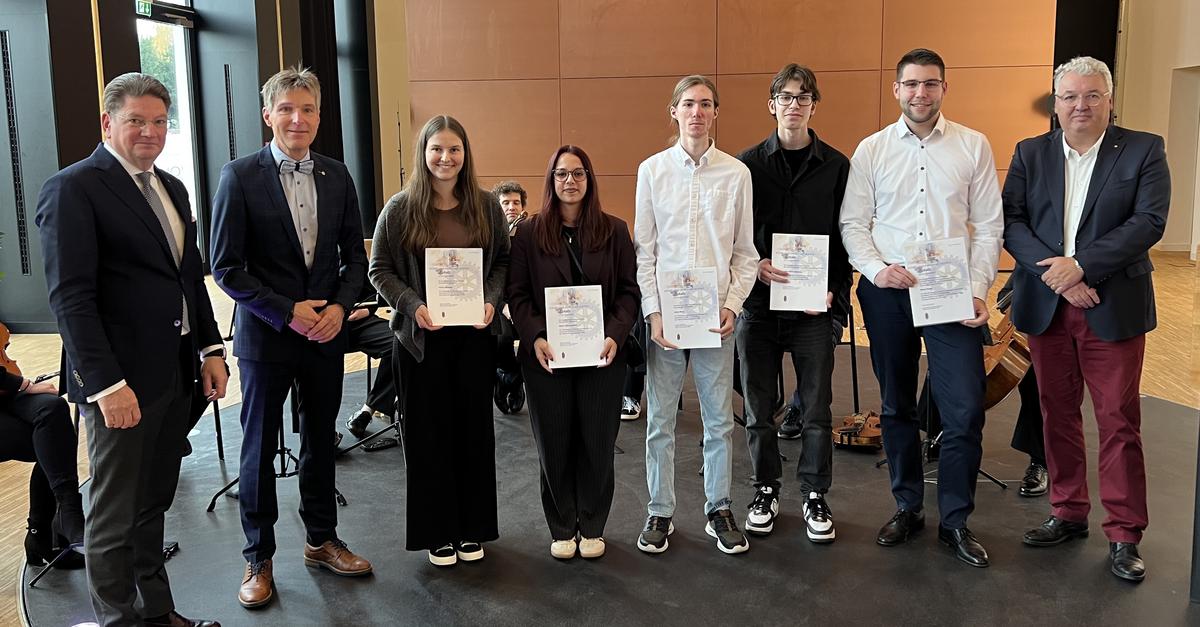 Moritz Fischer erhält Rotary-Förderpreis für Engagement und Leistung