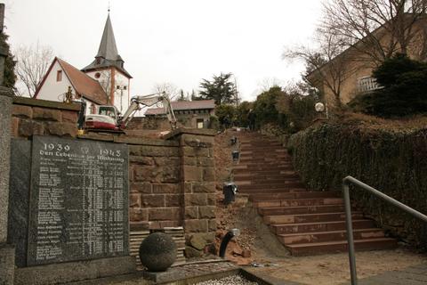 Neu die Treppe, schöner der Hang | Echo Online