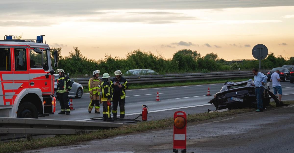 Unfall mit Ferrari auf A66 bei Wiesbaden-Nordenstadt