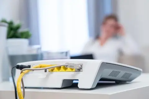 Neuer Glasfaseranschluss mit altem Router: So geht's