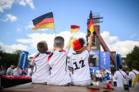 Große Gefühle bei der WM: Wie Sie jüngere Kinder begleiten