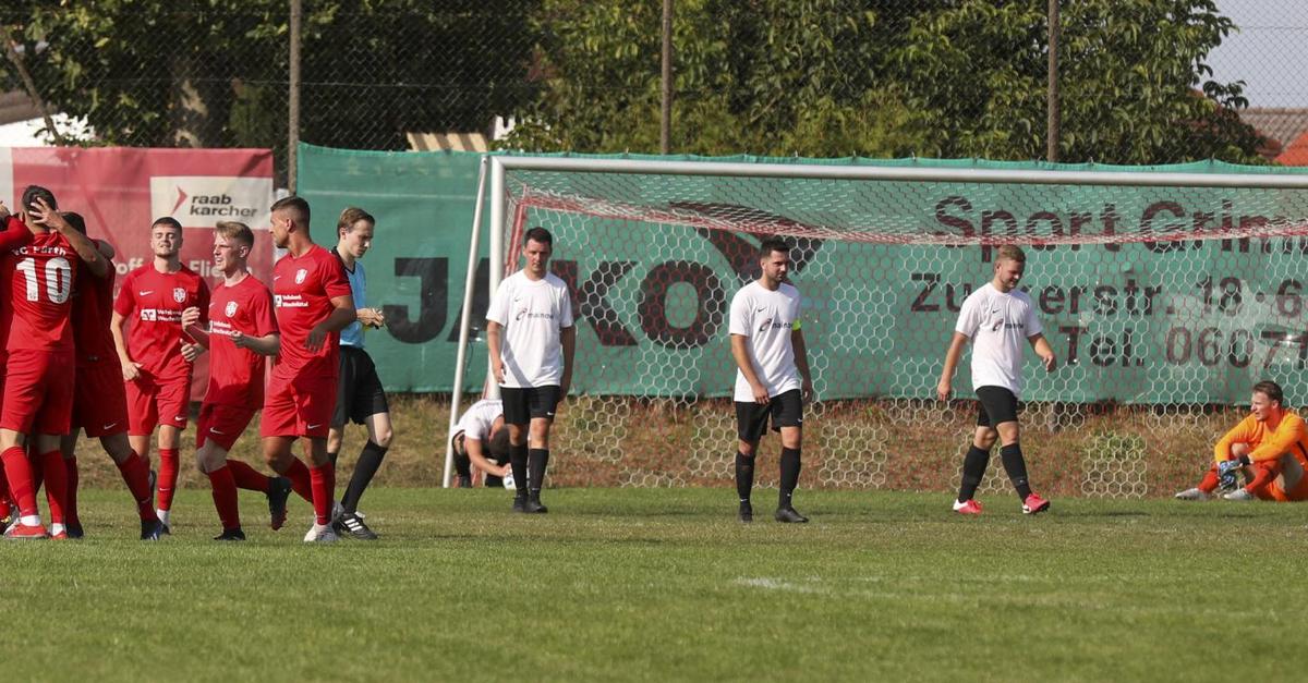 Frank Mucha lässt beim FC Fürth kräftig rotieren
