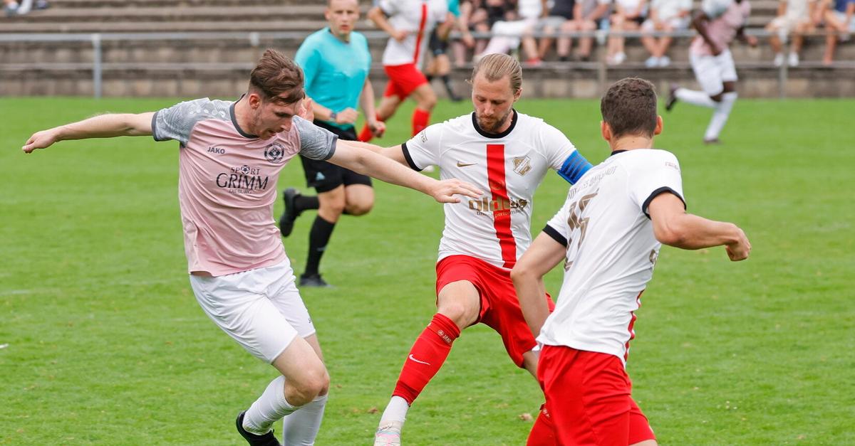 Fußball: SG Langstadt/Babenhausen holt Quartett vom SV Hummetroth