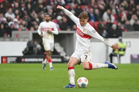 Stiller eröffnet: VfB fegt über schwachen HSV hinweg